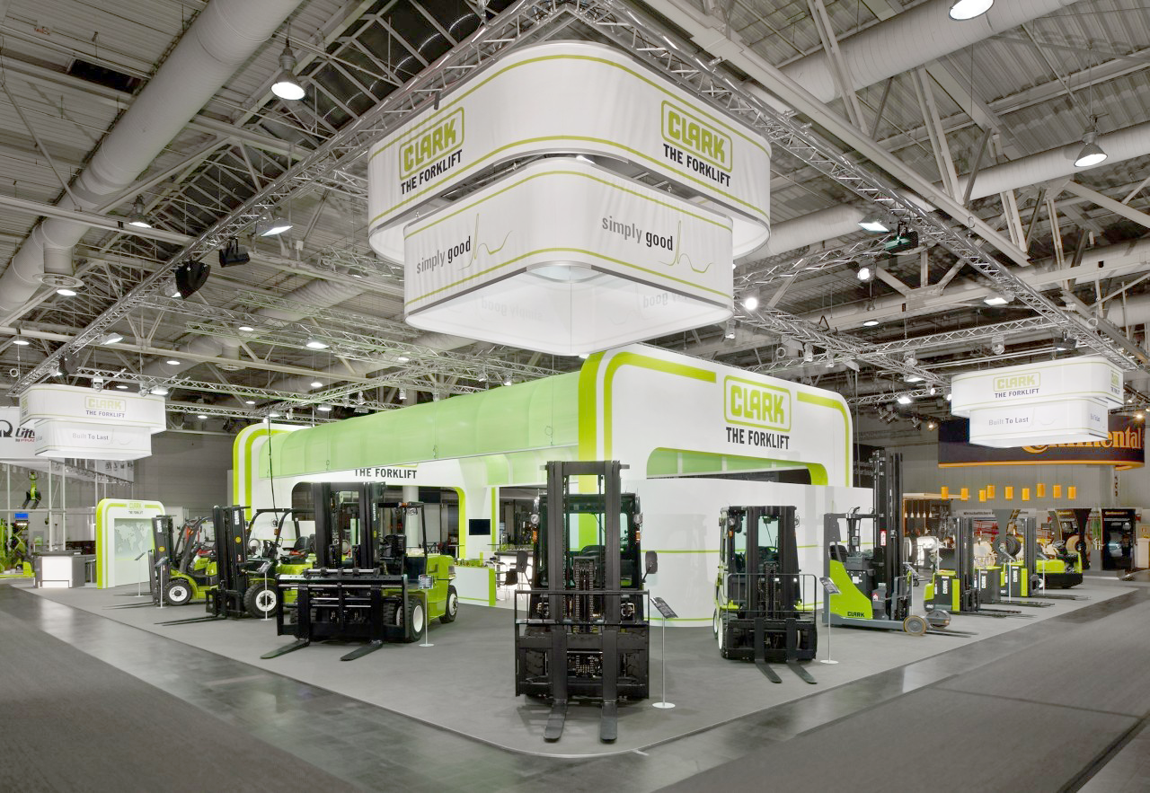 Clark turns 100 - Öhman Trukit